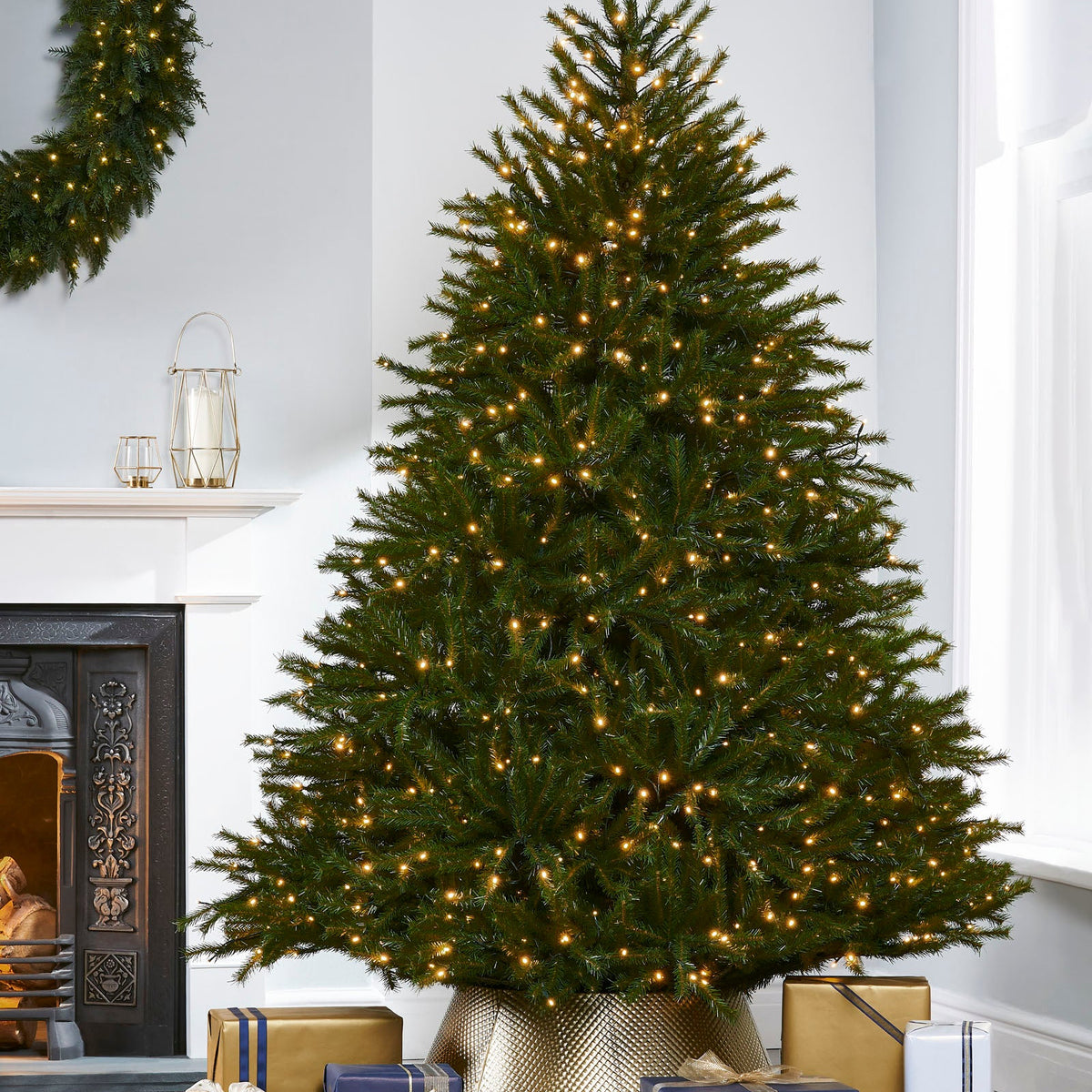 Pre-Lit Foxtail Pine Christmas Tree, 7 ft – We R Christmas