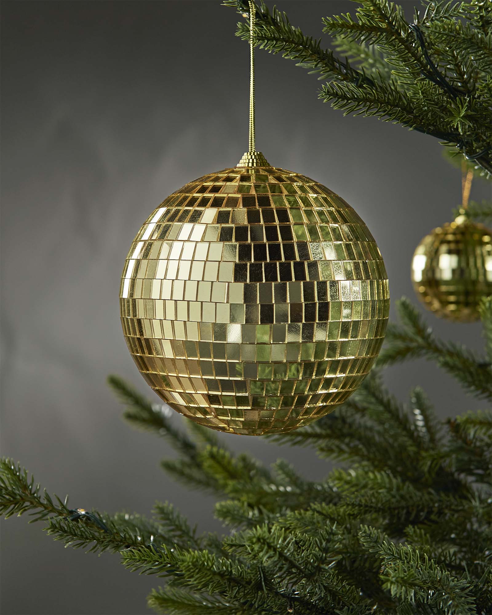 Oversized Disco Ball Bauble, Gold, 15 cm – We R Christmas
