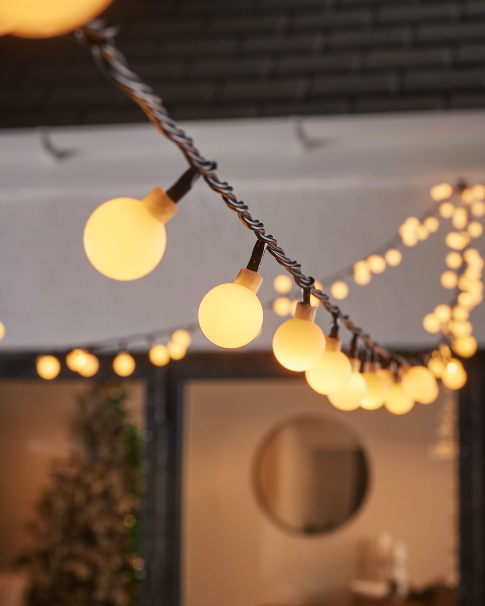 Home Series Connectable Oversized Berry Lights, Warm White – We R Christmas