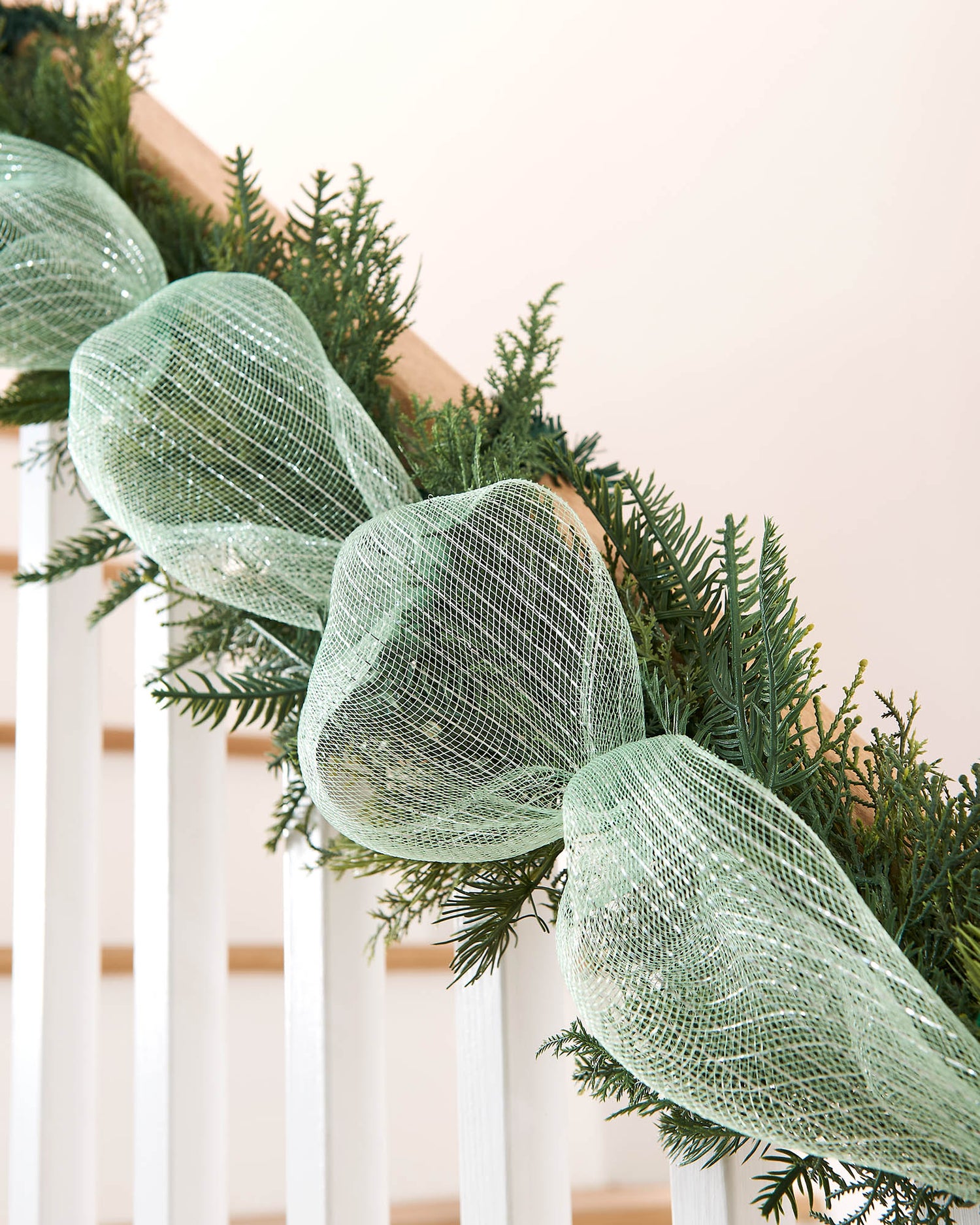 Mint Green Mesh with Silver Foil, 9 m – We R Christmas